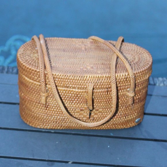 Helen Kaminski | Bags | Helen Kaminski Woven Raffia Basket Purse | Poshmark